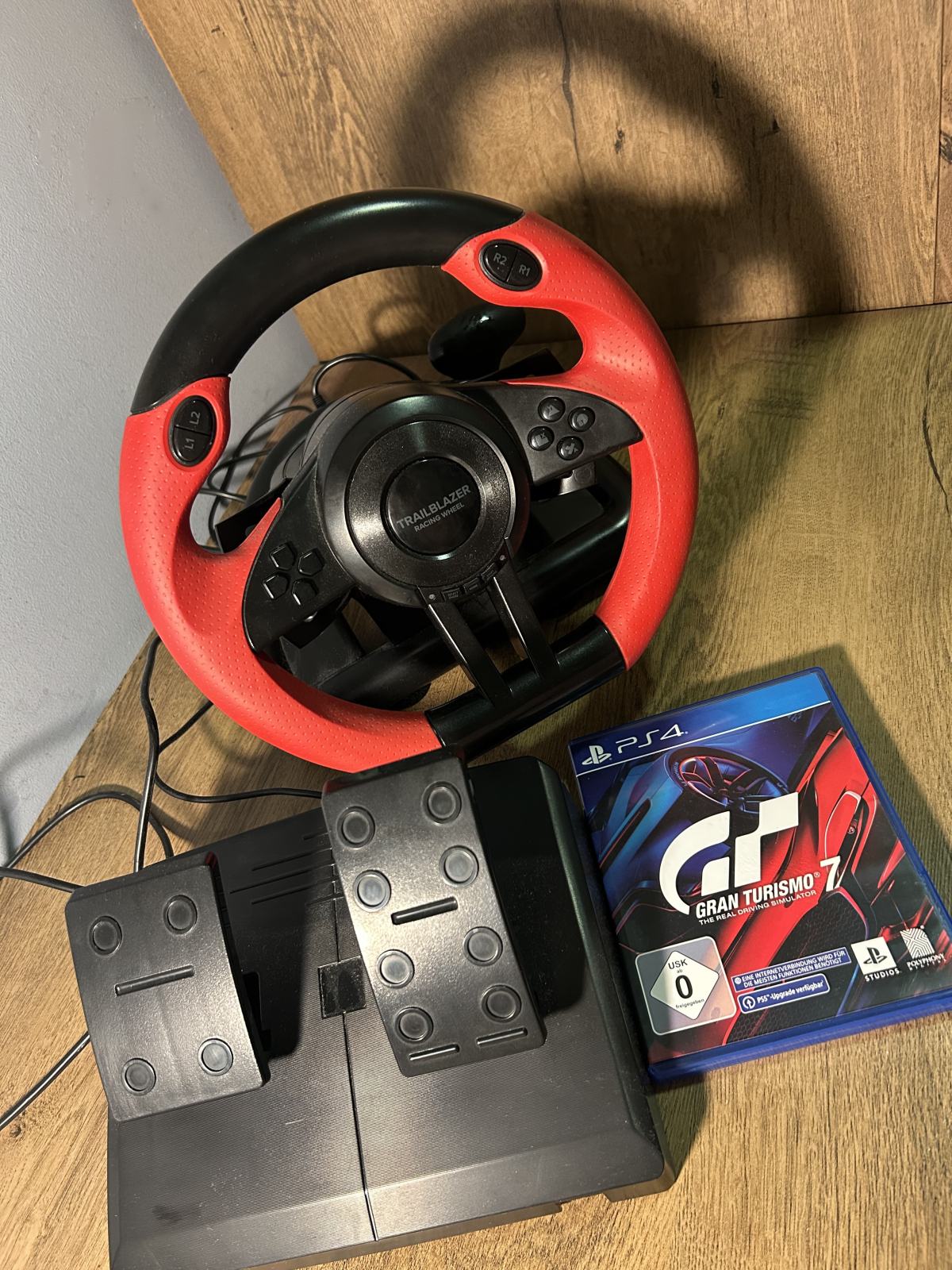 Volan sa pedalama za PS4,PS3,Xbox,Nintendo Switch i PC