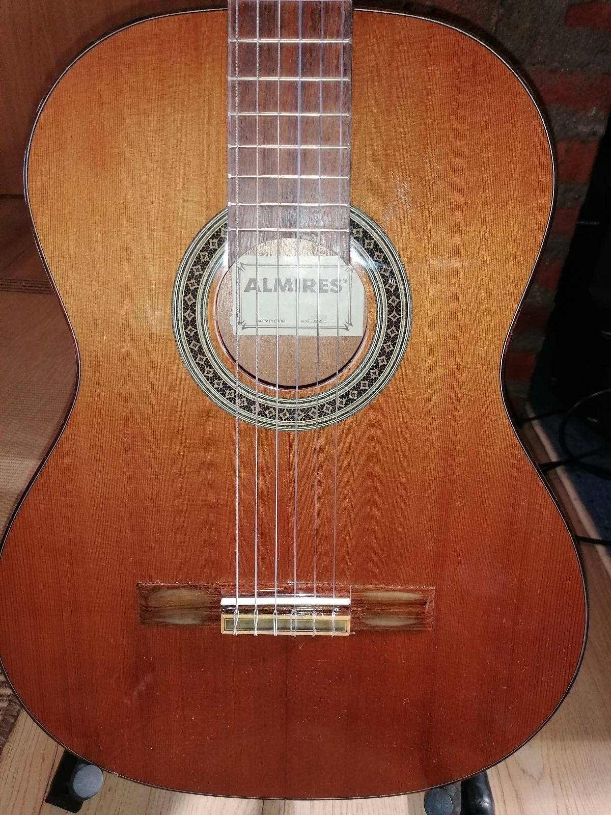 Almires klasična gitara