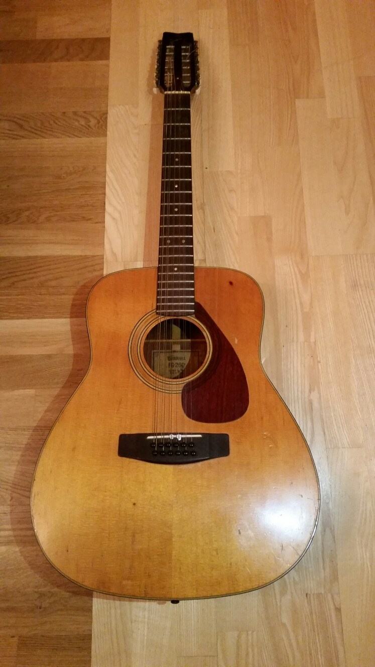 Gitara Yamaha fg260