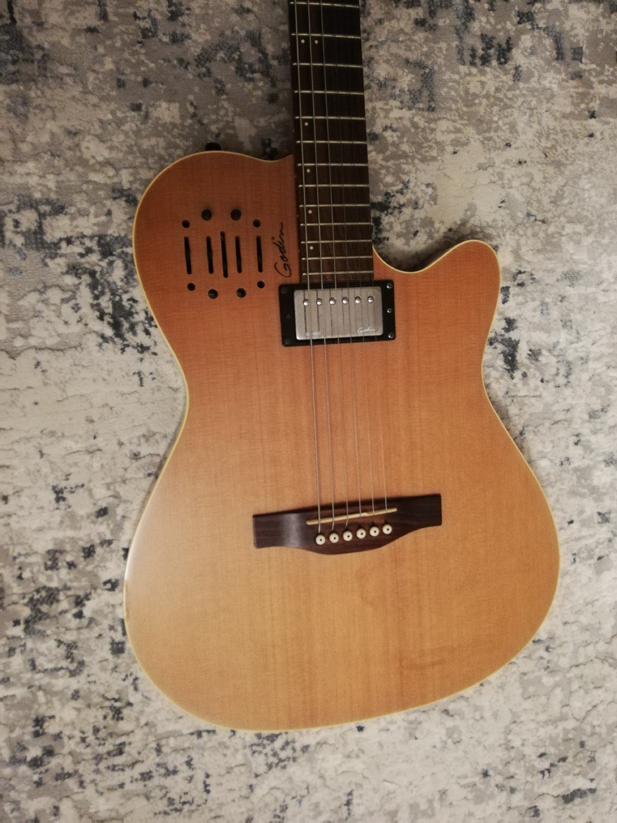 Godin A6 Ultra Natural SG