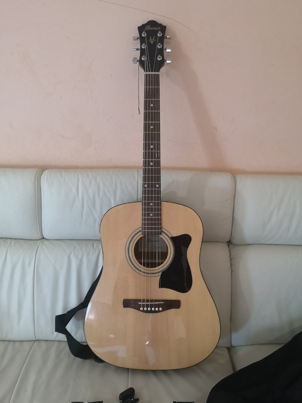 Ibanez Acoustic Guitar V50NJP-NT