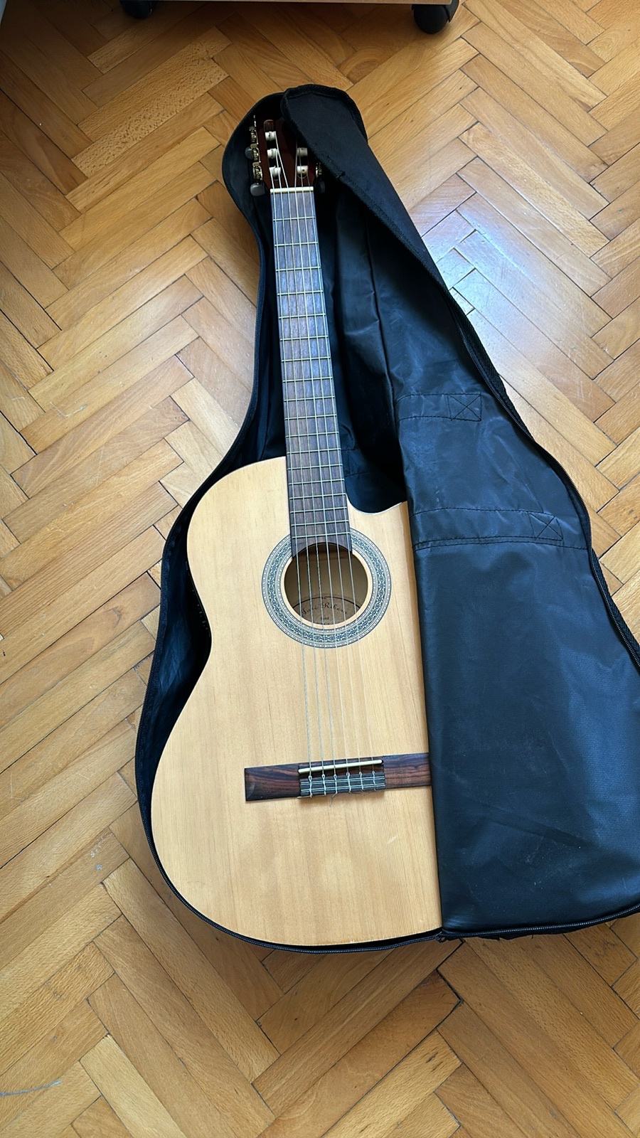 Klasična gitara JOSE RIBERA