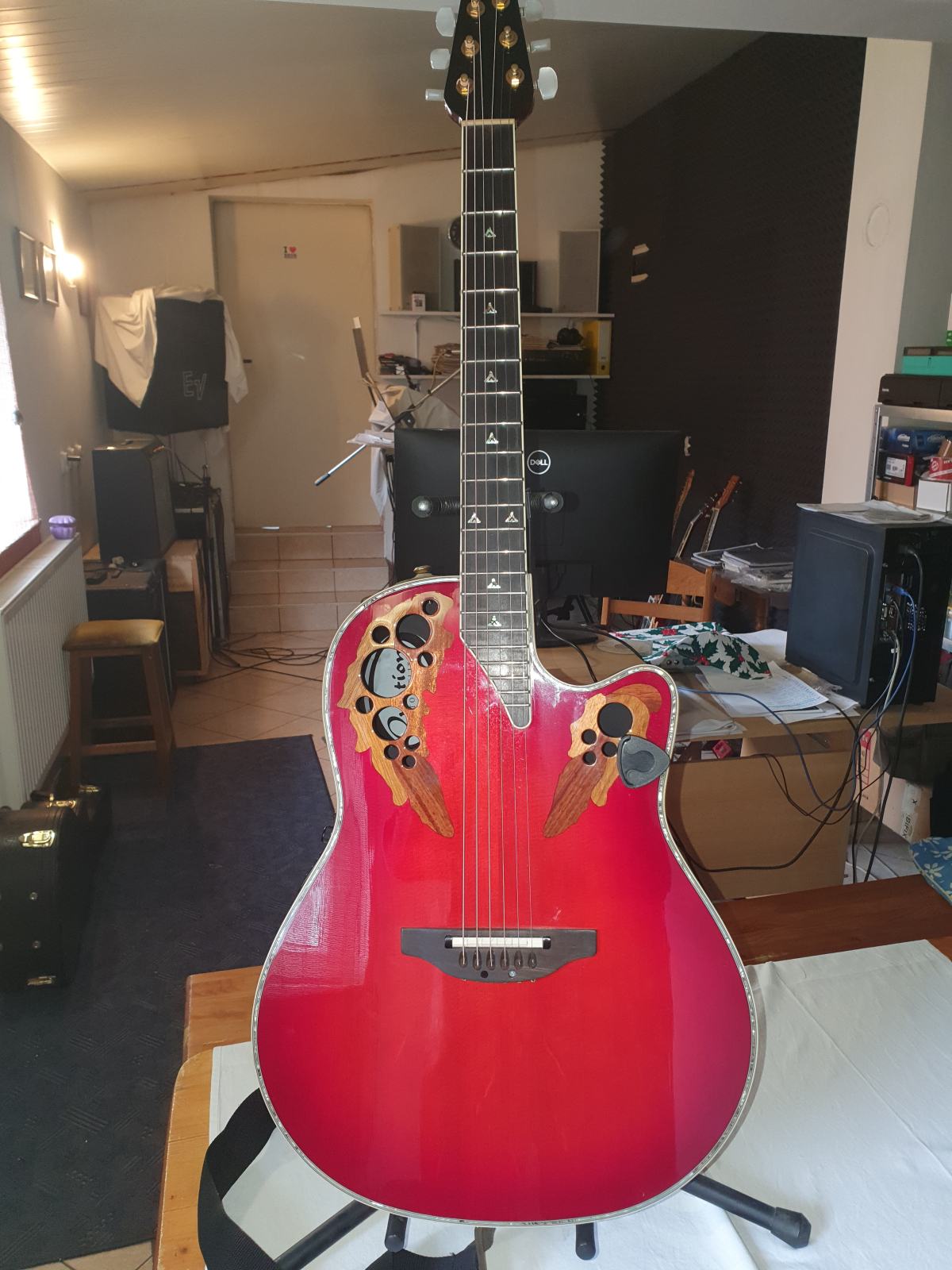 OVATION CUSTOM ELITE C2078 AX Deep Contour - Red Burst