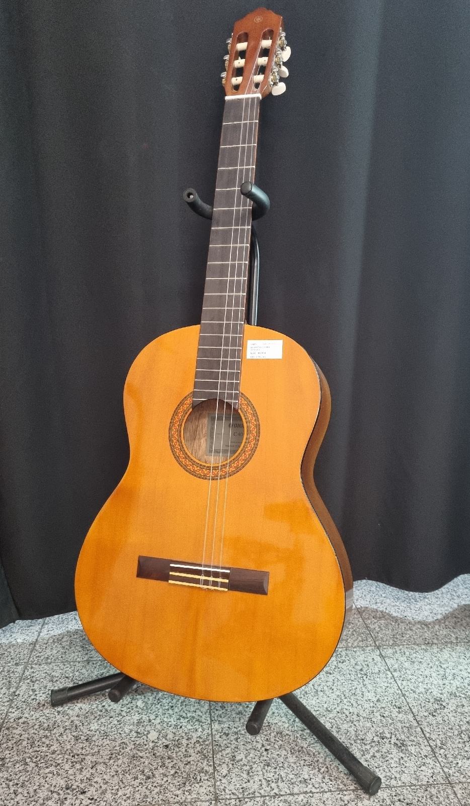 Yamaha C40 klasična gitara