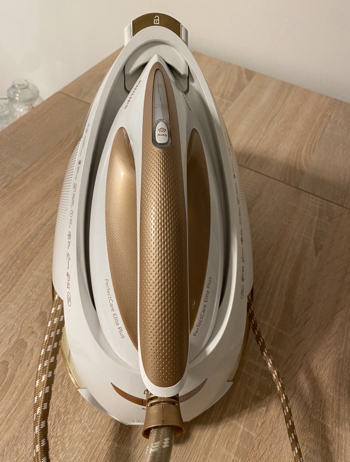 Parna postaja PerfectCare Elite Plus GC9670/50