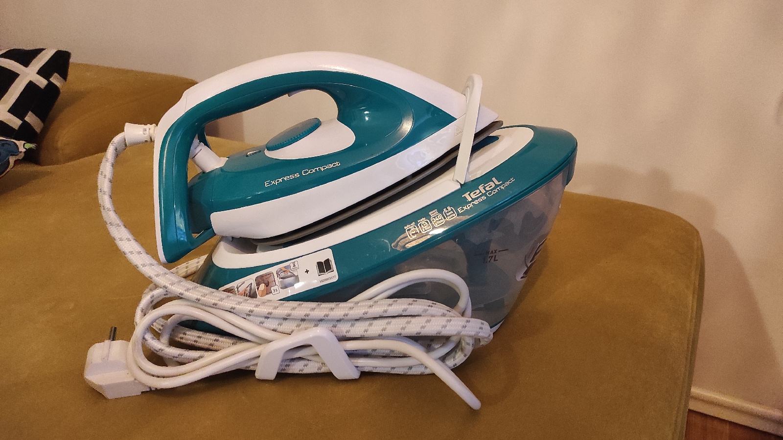 Parna postaja SV7111 Tefal Express Compact