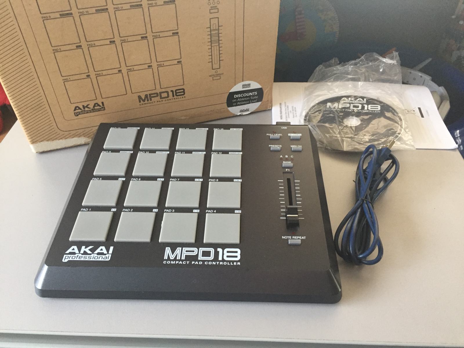 Akai MPD 18