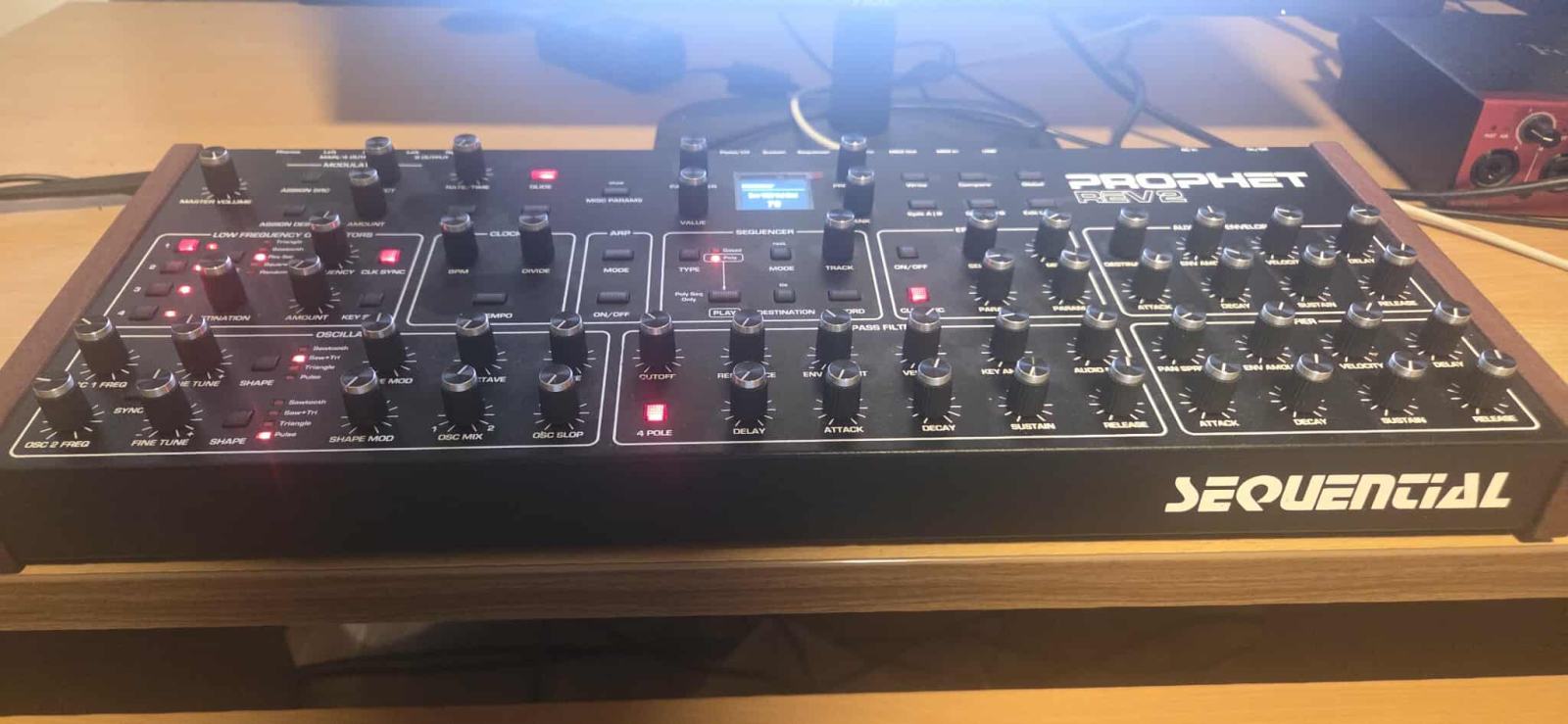 Sequential Prophet Rev2 Desktop 8-Voice Polyphonic Synthesizer 2018