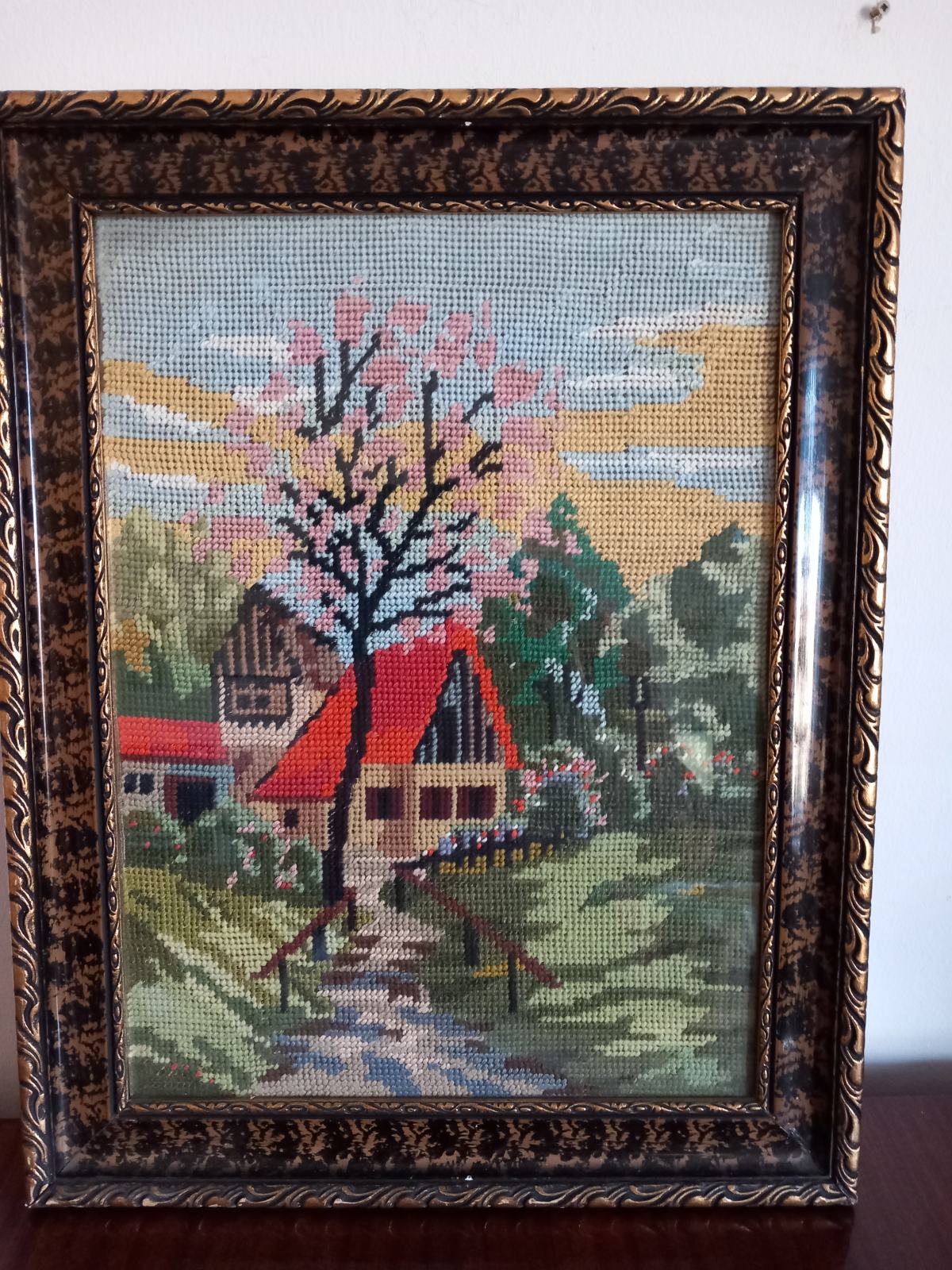 GOBLEN KUĆA U ŠUMI