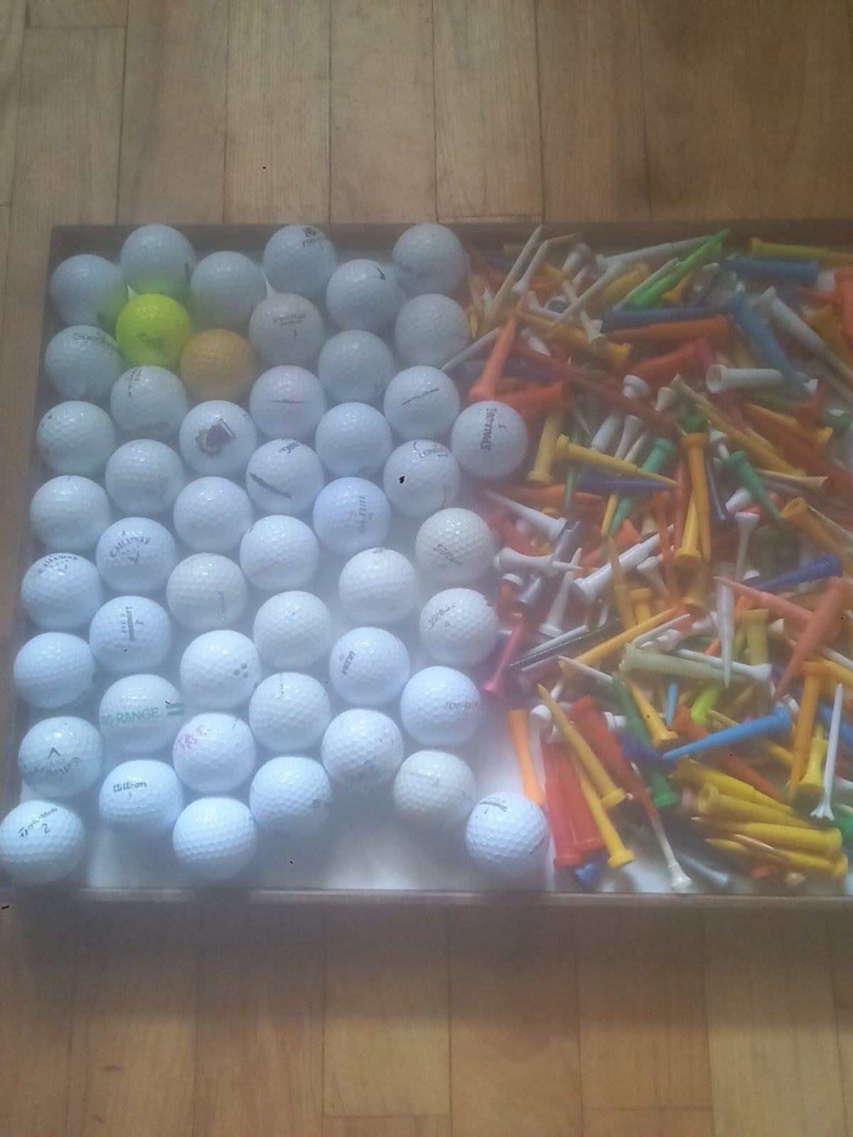GOLF LOPTICE I DRZACI ZA NJIH