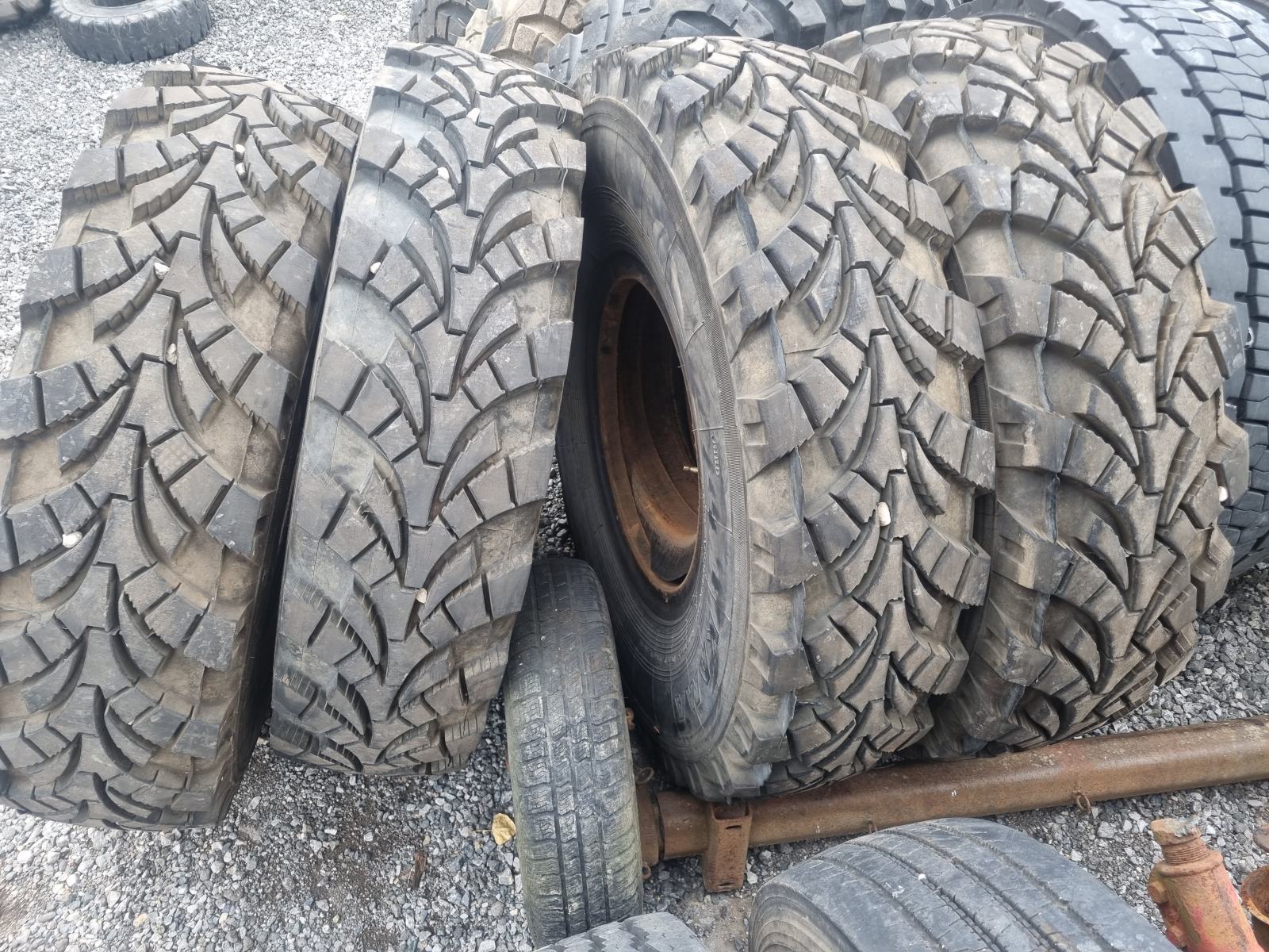 Gume radijalne 12.00 r18 ( 315 95 r18 )