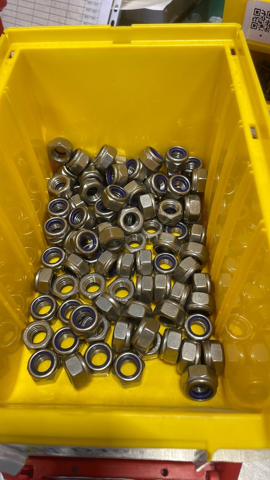 Matica M12 šesterokutna samokočna