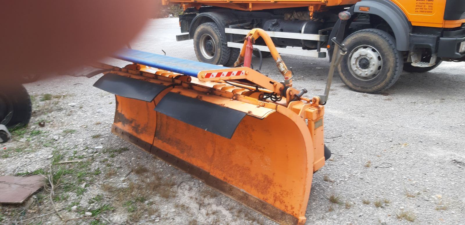 Samoutovarni posipač Schmidt & Rasco ralica