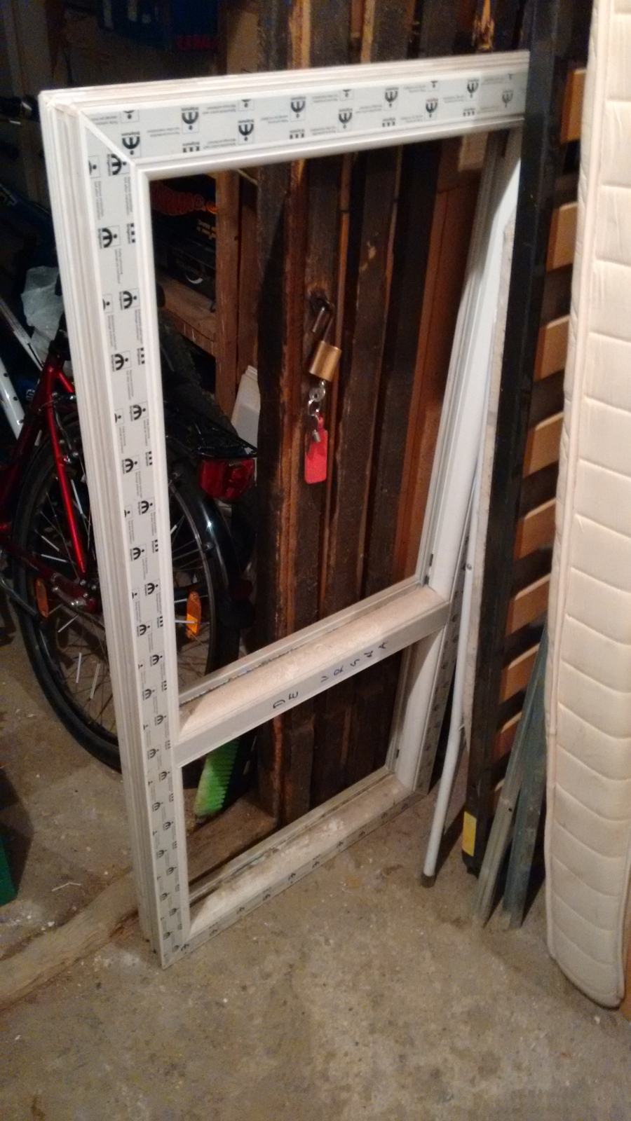 ***OKVIR PVC PROZORA bez stakla za panelicu*** proizvođač Brugmann