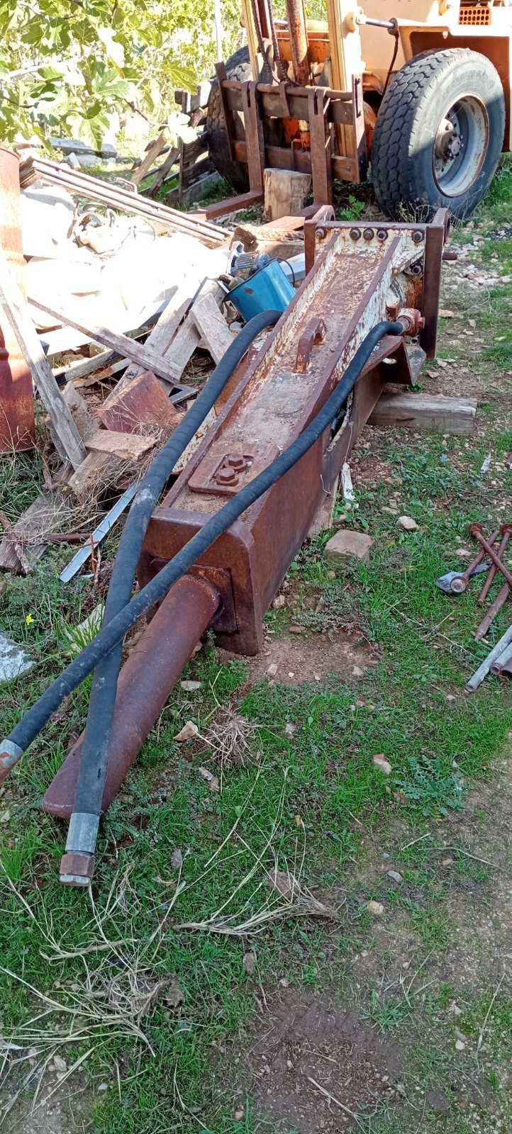 Hidraulični pikamer (čekić) za bager Poclain 125