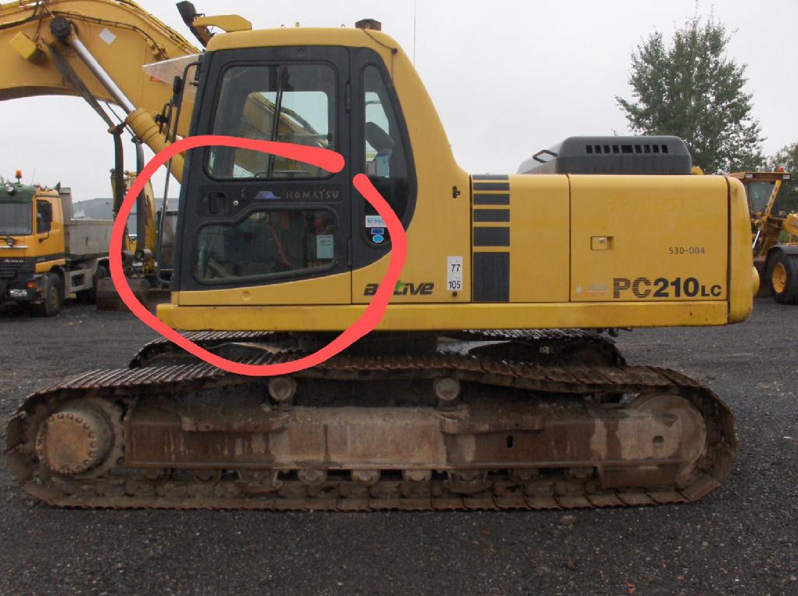 Komatsu PC 210 LC 6 staklo