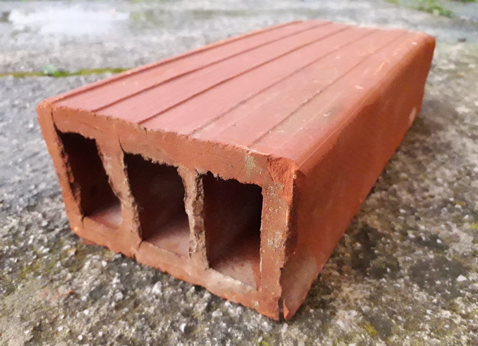 Cigla prezidna (šuplja)