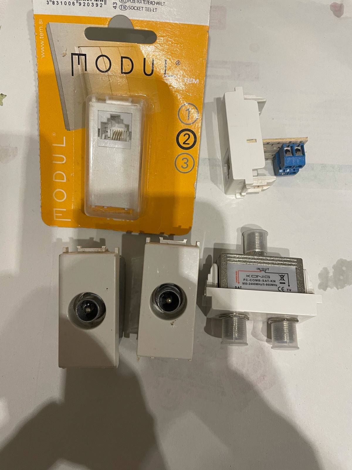 Set Modularni priključak TEM telefon, TV, TV, SAT - novo, ne korišteno