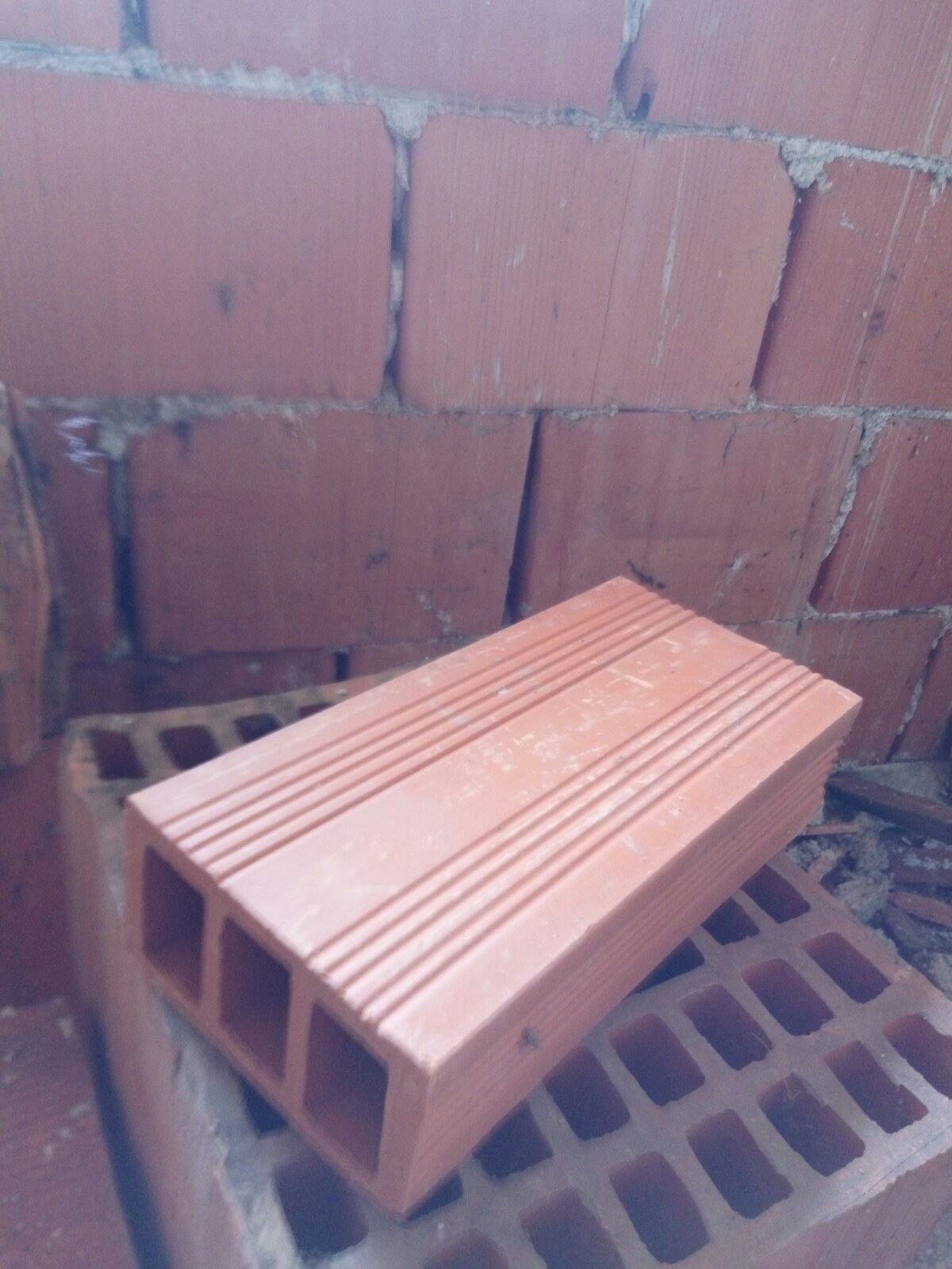 Šuplja cigla za pregradne zidove