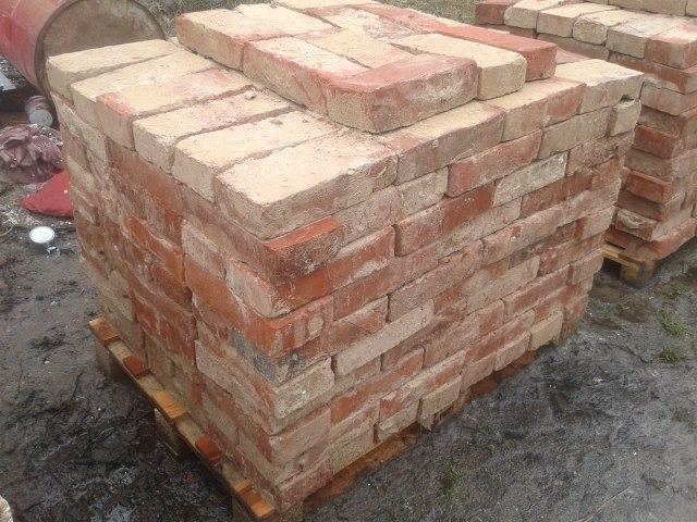 STARINSKA PUNA CIGLA I HRASTOVA GRAĐA****