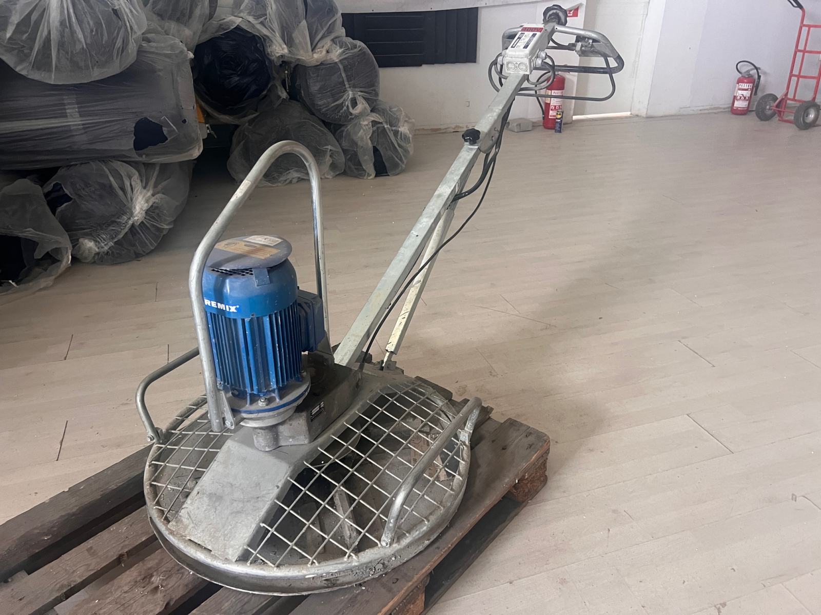 Stroj za gletanje betona - glazure TREMIX G 700