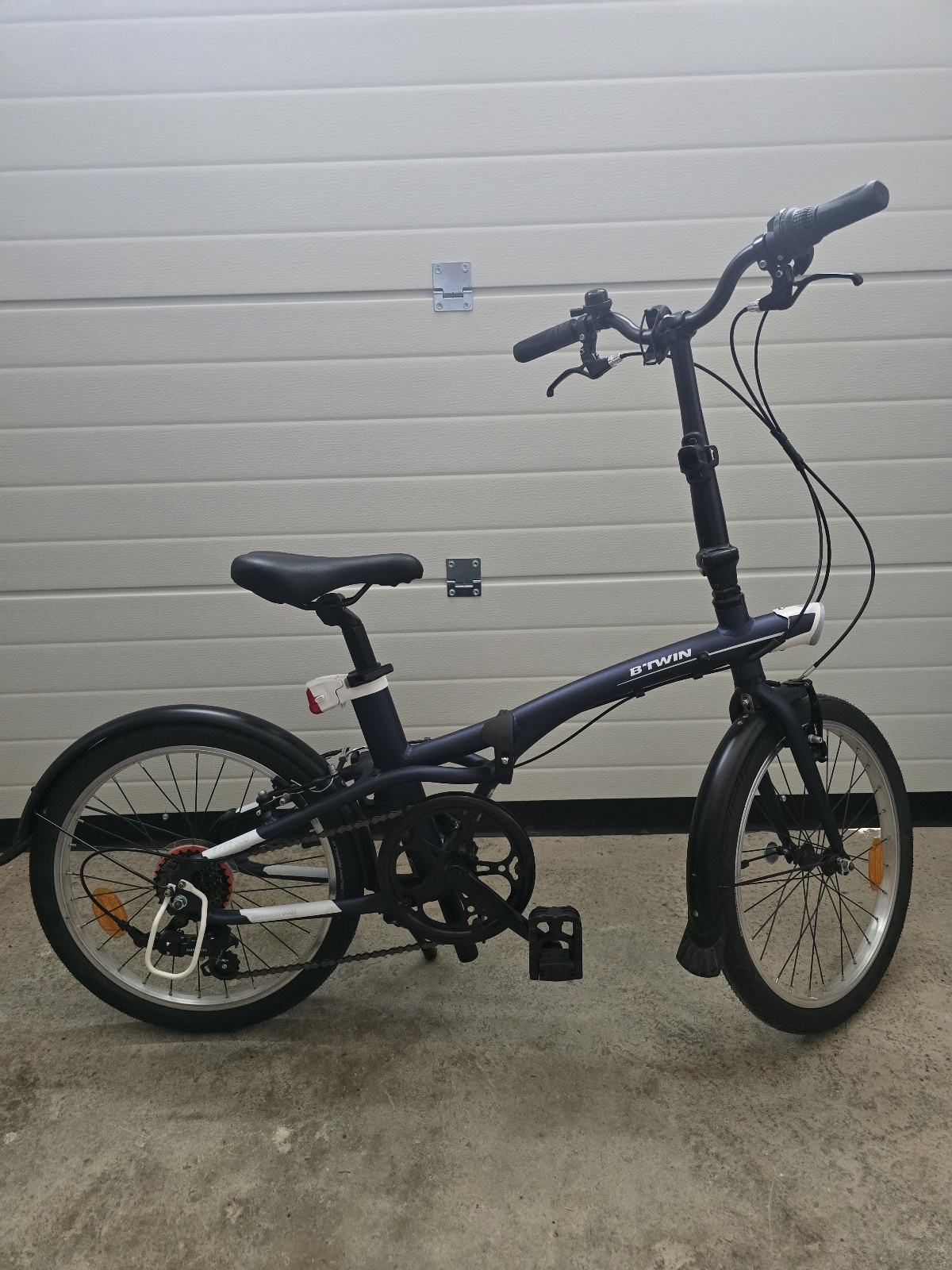 Sklopivi bicikl Btwin Tilt 500 plavi kao nov