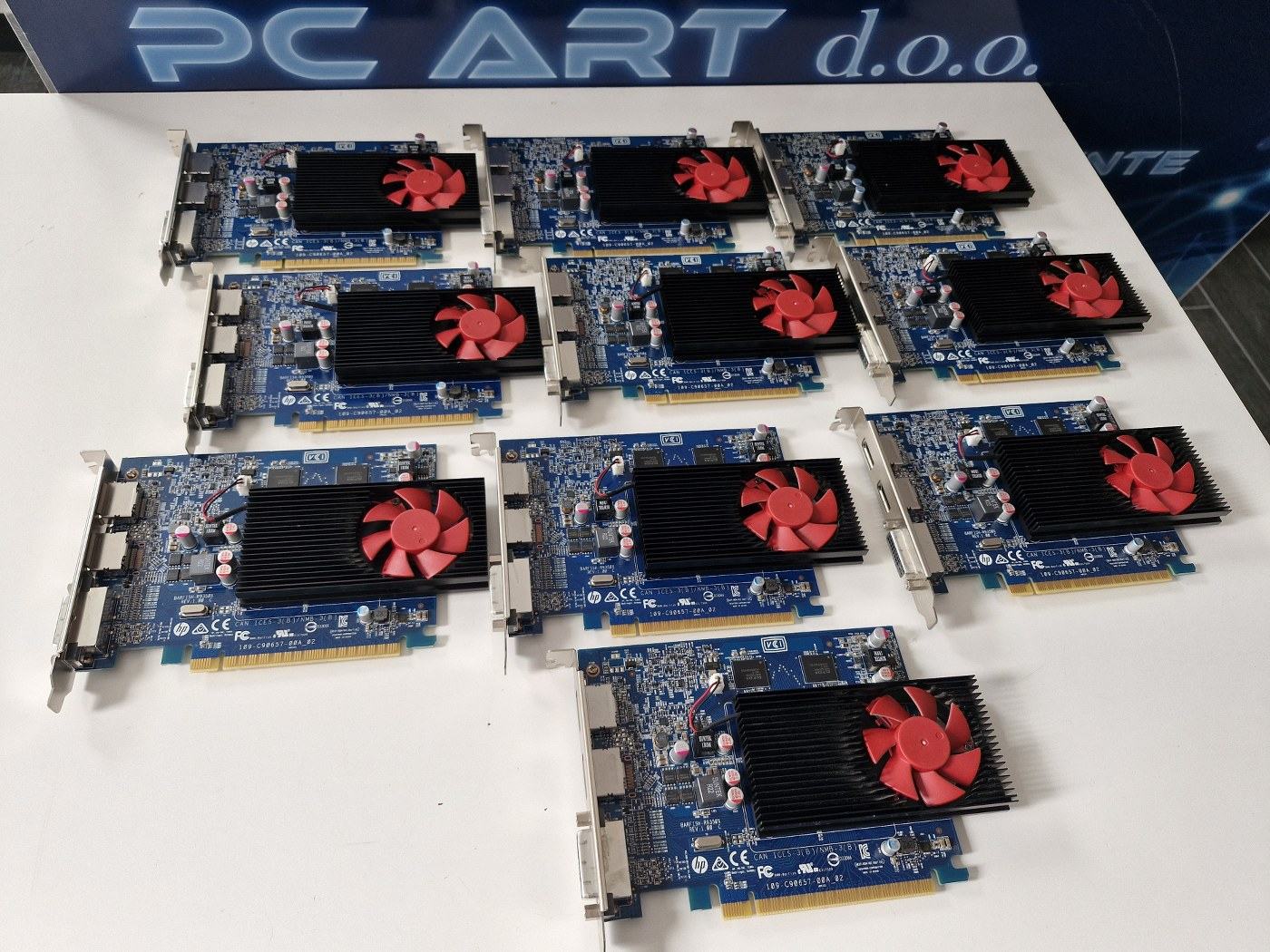 10 x AMD Radeon R9 M360 OEM, 2GB, PCI-E, DVI, 2 x DP - Račun / R1