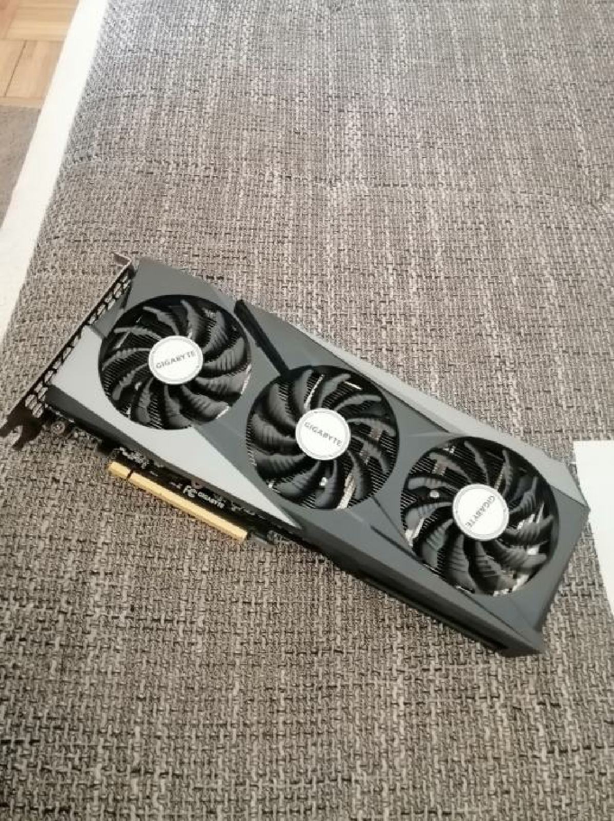AMD Radeon Gigabyte RX 6500XT 4GB GDDR6 +Thermaltake 450W LedNapajanje
