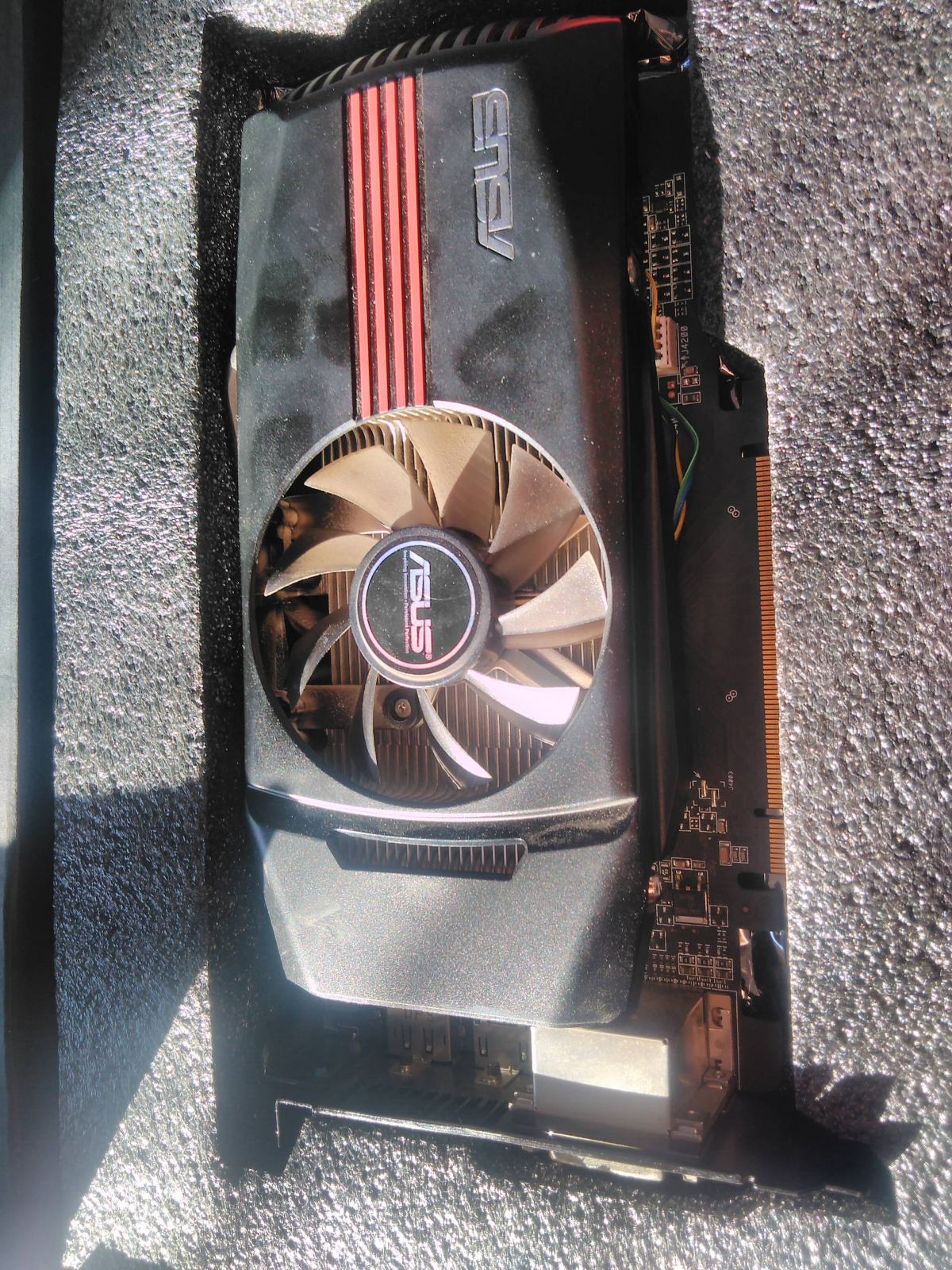 AMD Radeon HD 7770 1G ,400 kuna JEFTINO!