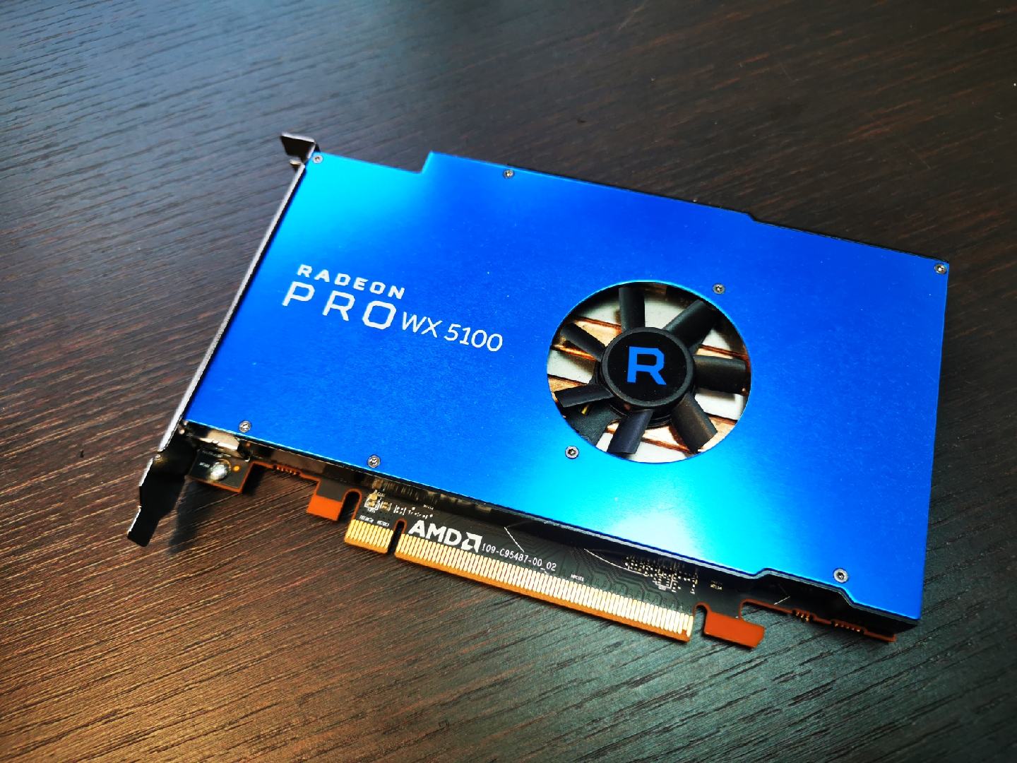 AMD Radeon Pro WX5100, 8GB GDDR5, profesionalna 3D grafička kartica