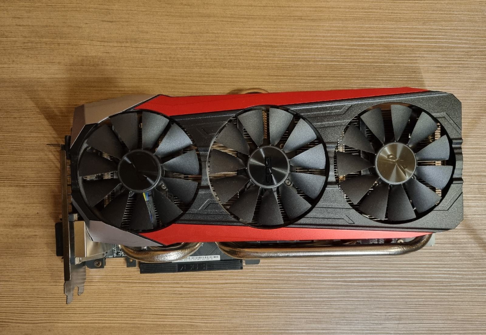 AMD Radeon R9 390 8gb OC