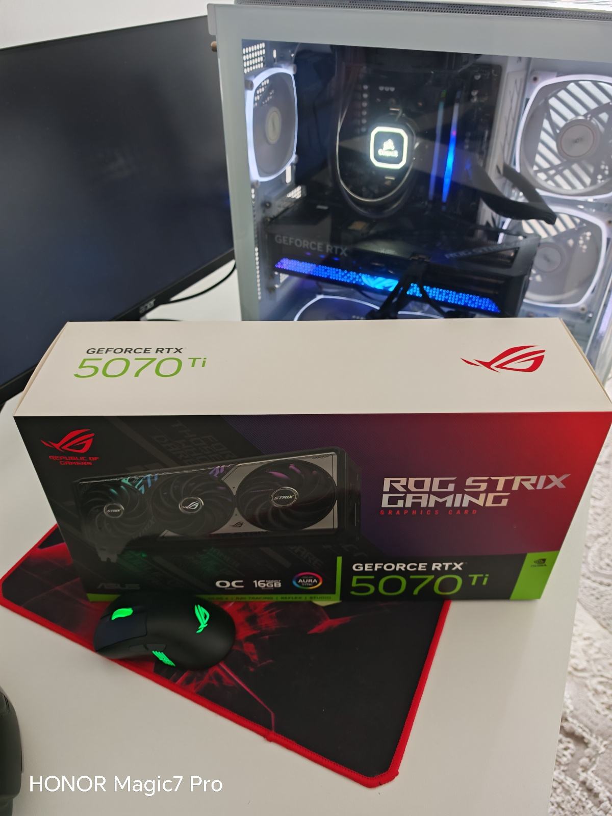ASUS ROG STRIX RTX 5070 Ti – kao nova