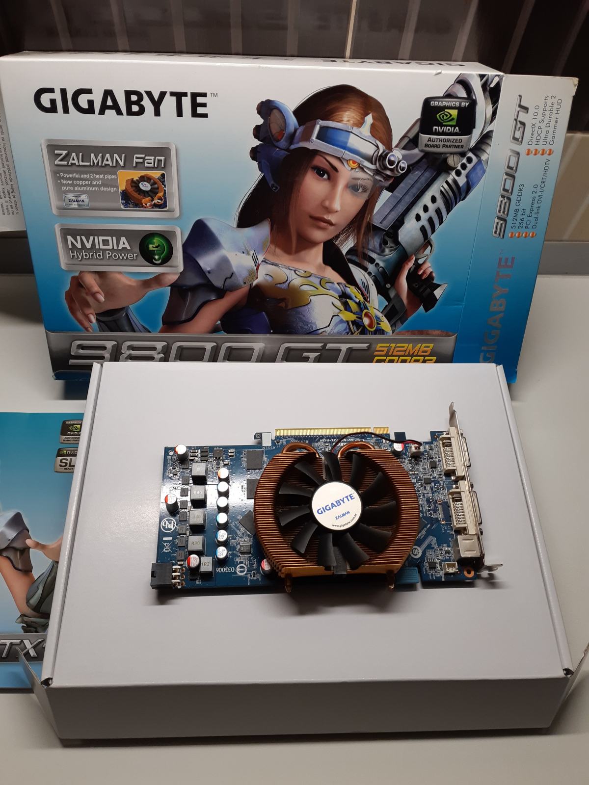Gigabyte 9800GT 9800 GT 512MB DDR3 GV-N98TZL-512H
