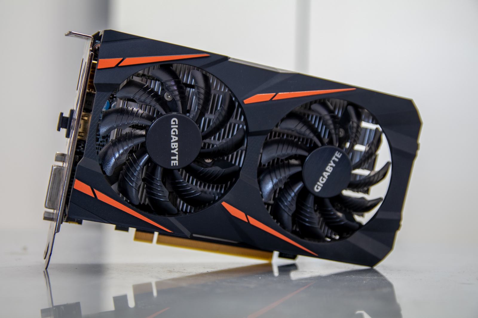 Gigabyte AMD Radeon RX 460 WINDFORCE OC 2G