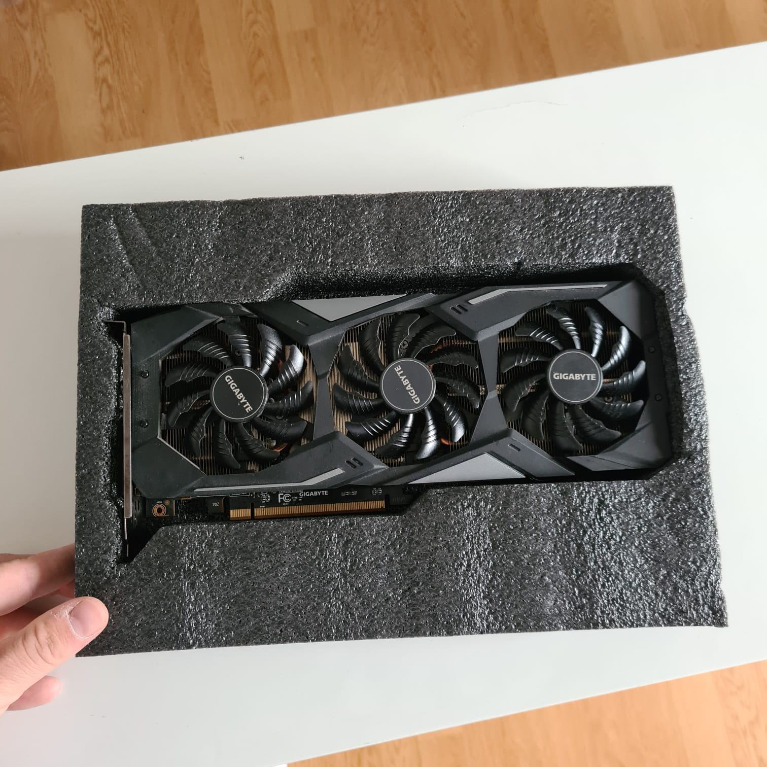 GIGABYTE RX5500XT RGB