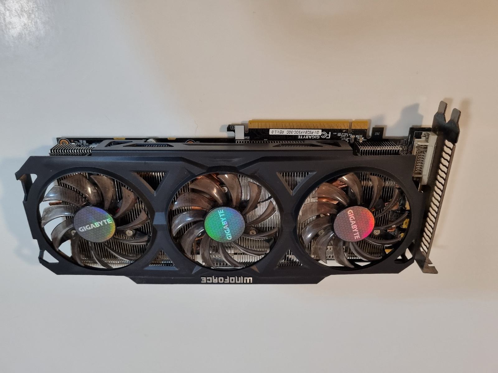 Gigabyte Windforce Radeon R9 280 + MBO na poklon