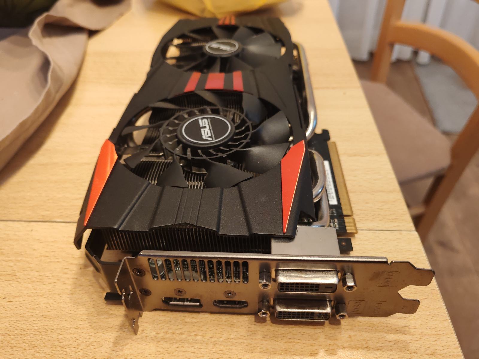 Grafička Asus ATI Radeon R9 280X 3GB DDR5