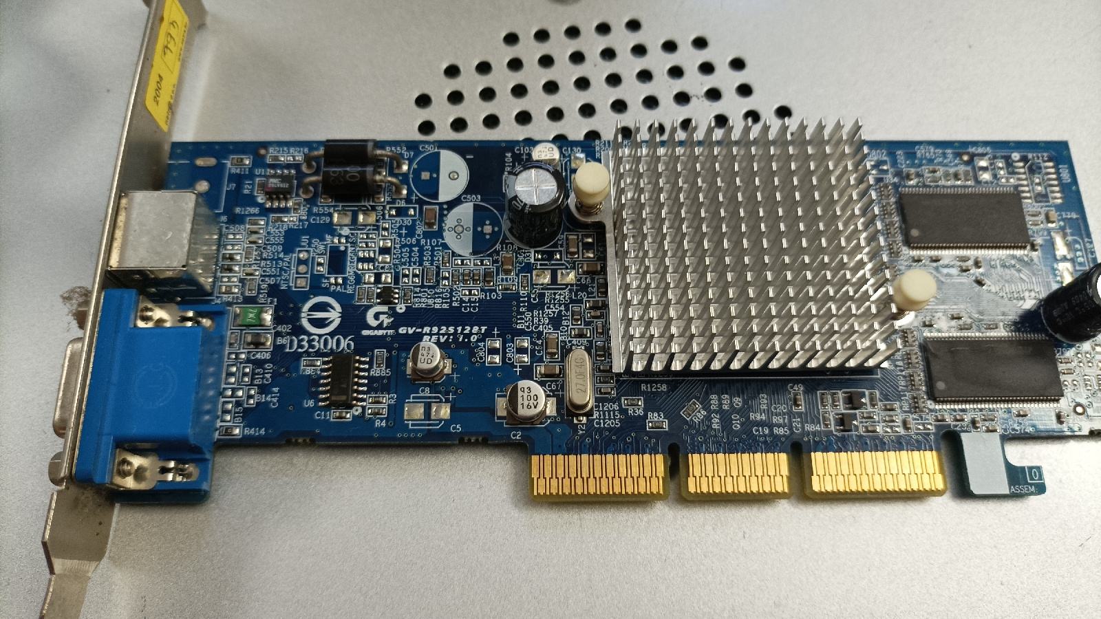 Grafička kartica Gigabyte ATI Radeon 9200 128mb,agp