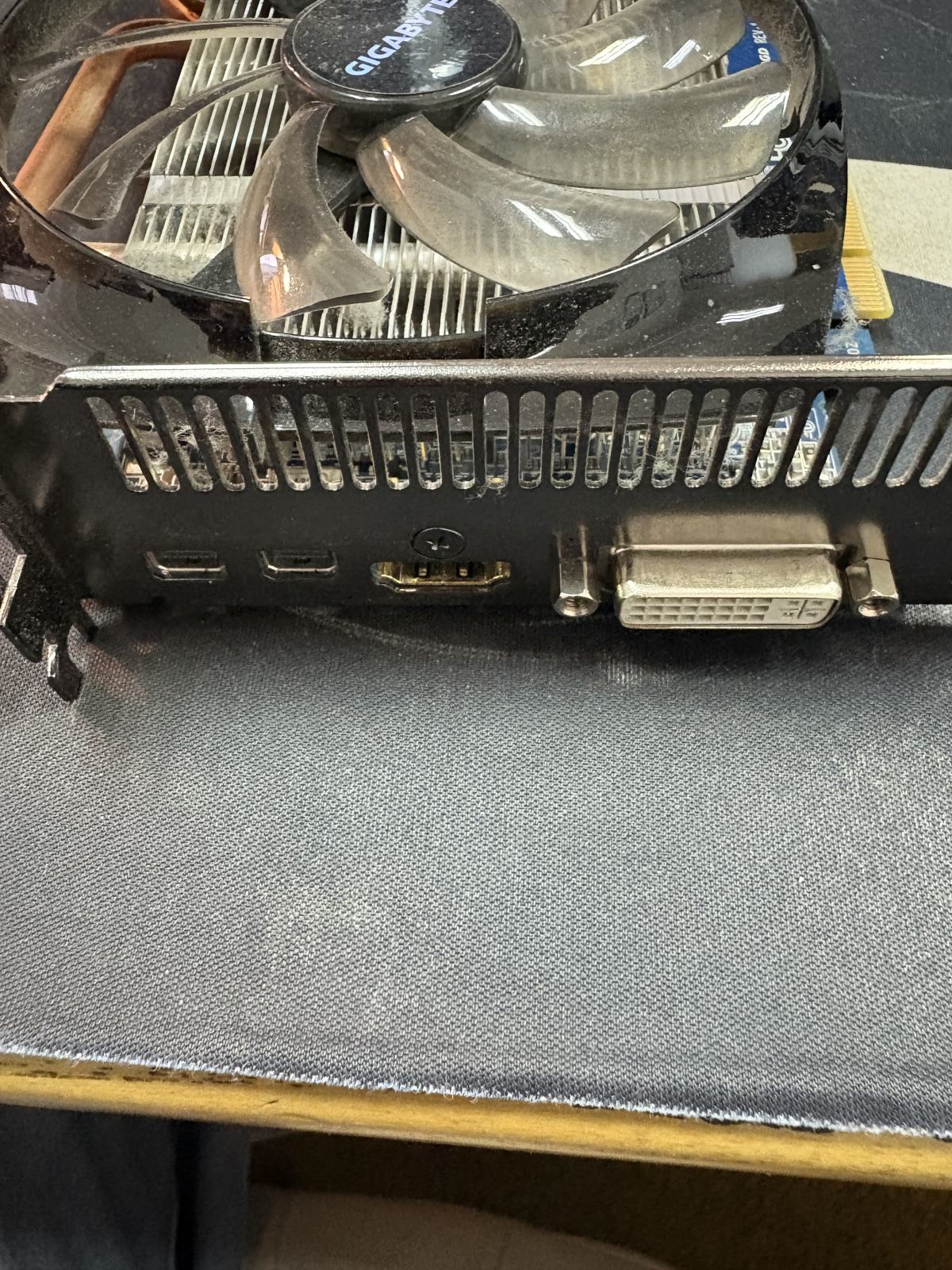 Grafička kartica GIGABYTE Radeon HD 7850 OC Edition 2 GB DDR5