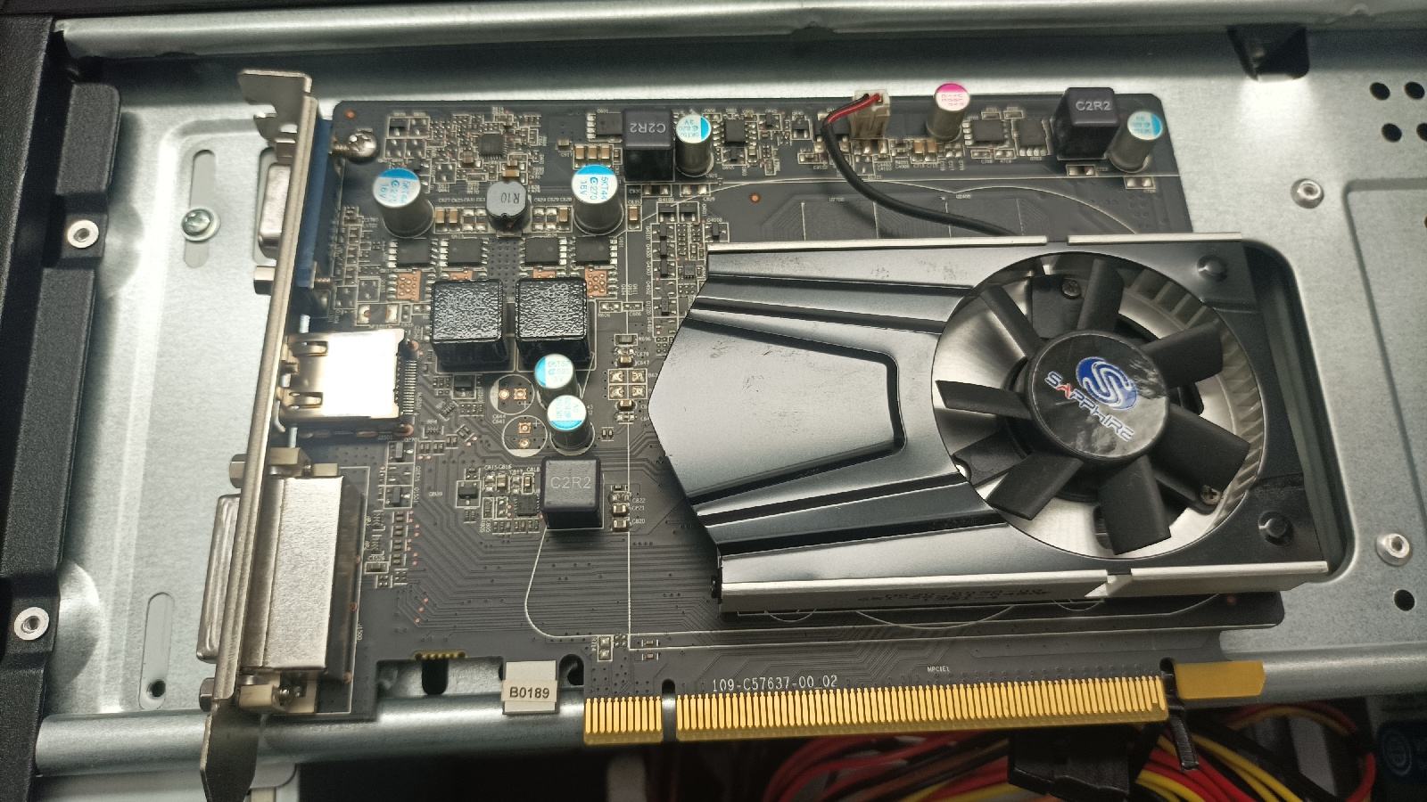 Grafička Sapphire ATI R7 240 1gb ddr5 ,pcie