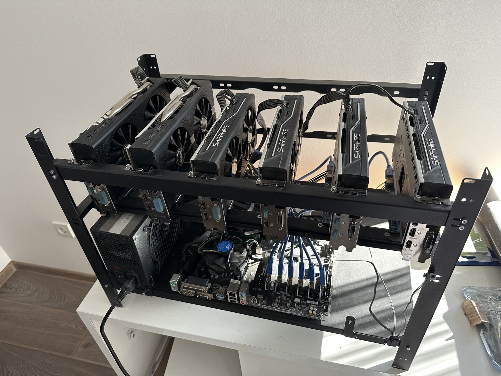 Mining rig 2x RX570 8gb, 4x RX580 8gb, 120gb ssd...