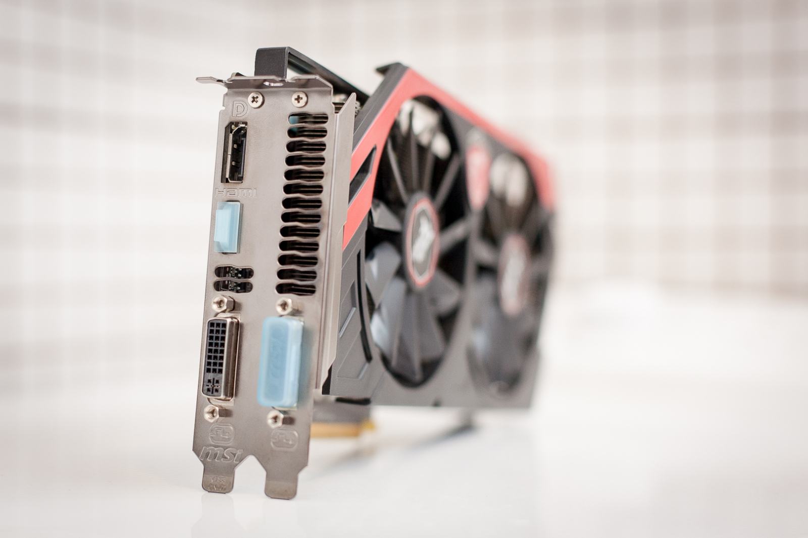 MSI GeForce GTX 770 2GB Twin Frozr Gaming OC | Split
