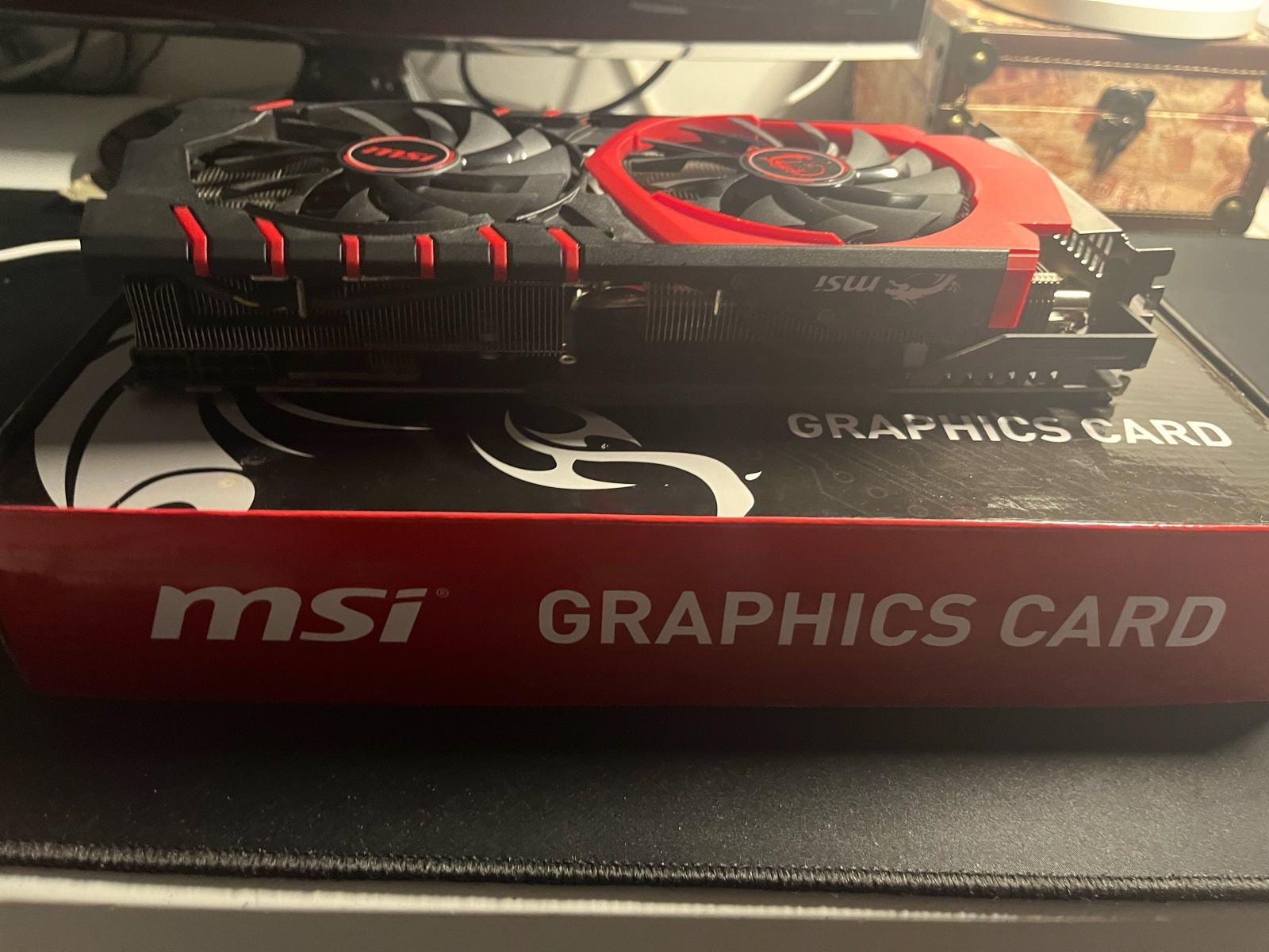Msi radeon R9 390 ,8gb