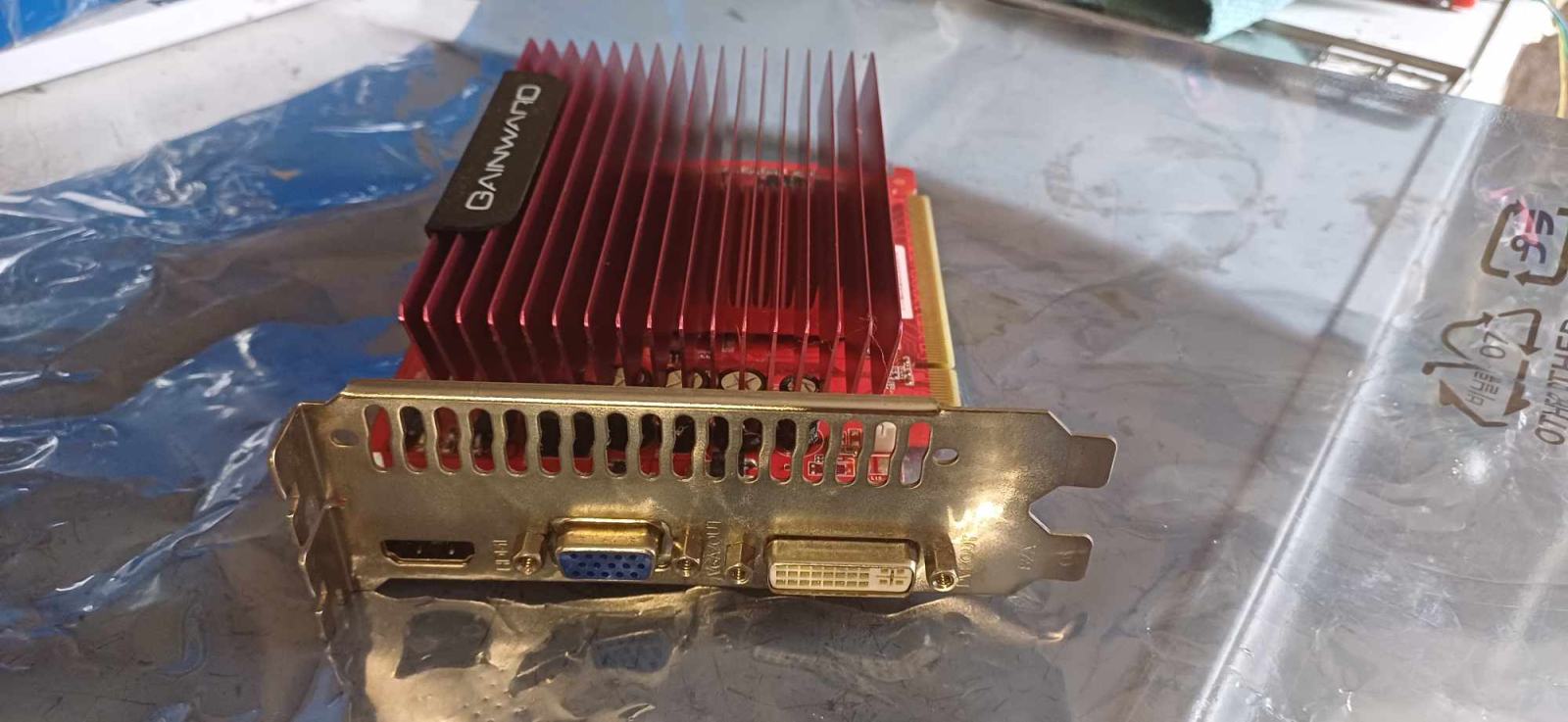 Nvidia Geforce (gainward) GT9500, 1GB,128bitna