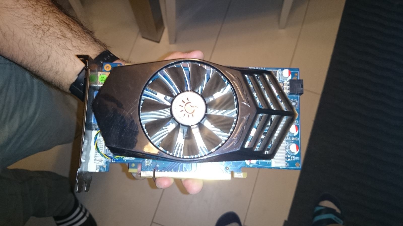 NVIDIA GeForce GTS 250 ( 512MB )