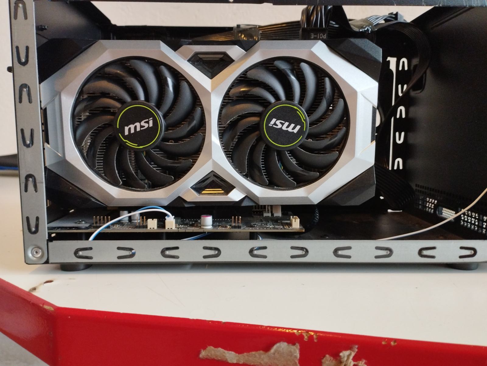 Nvidia MSI RTX 2060 6Gb i egpu kuciste