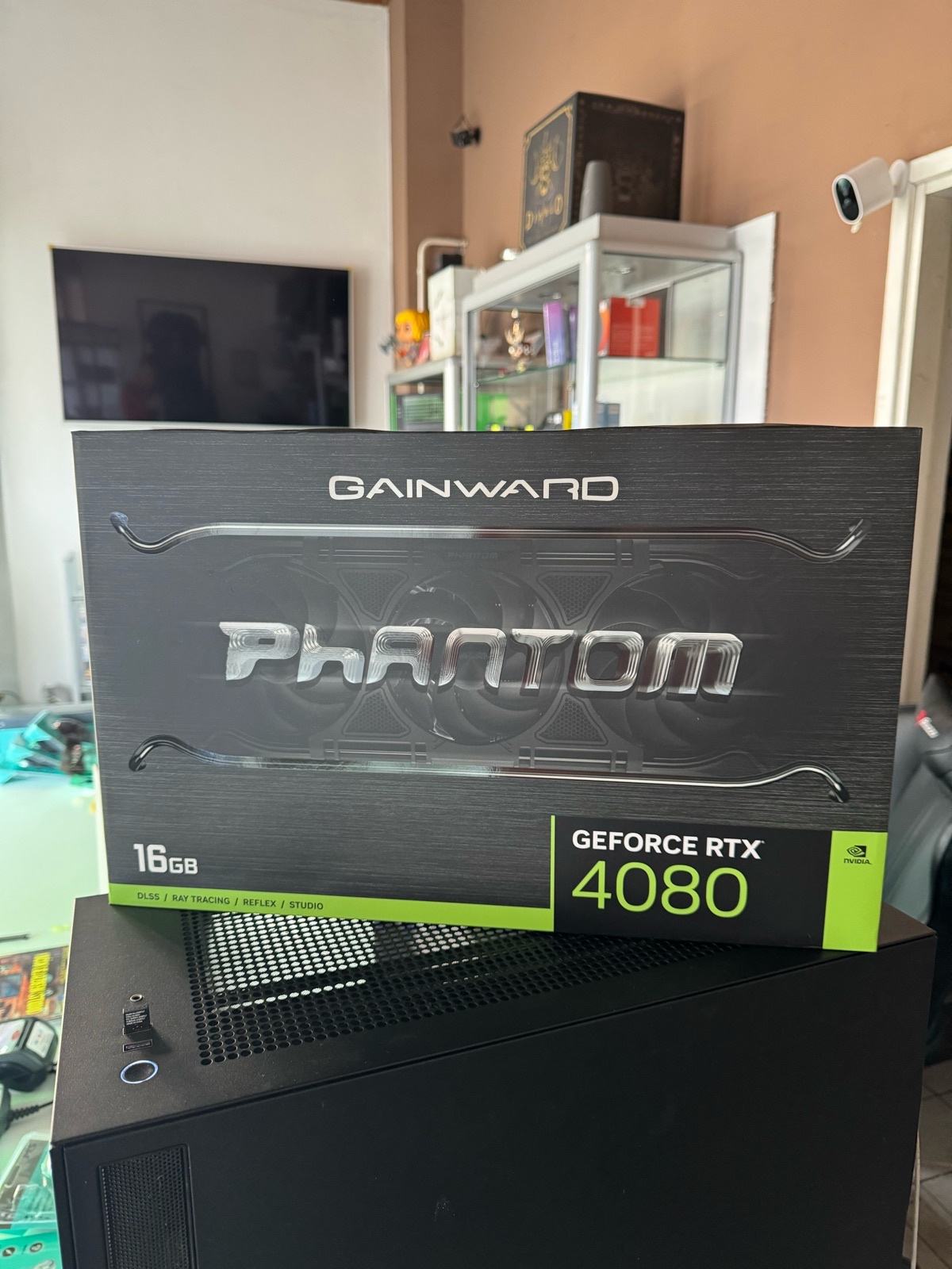 Nvidia RTX 4080 Gainward Phantom