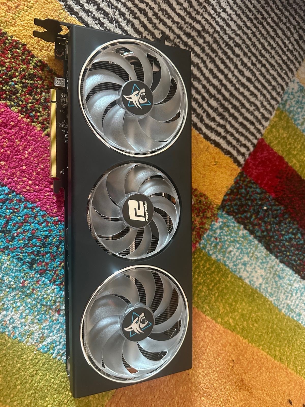 PowerColor Hellhound AMD Radeon RX 7800 XT 16GB DDR6