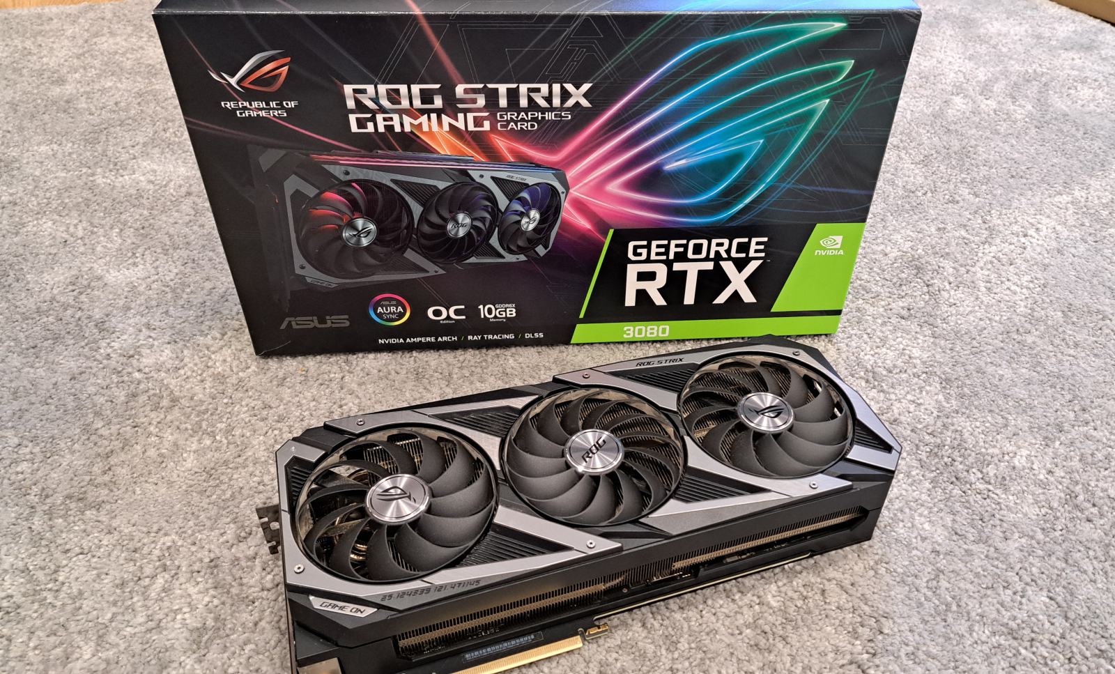 Prodajem ASUS ROG STRIX GeForce RTX 3080 Gaming OC 10GB GDDR6X