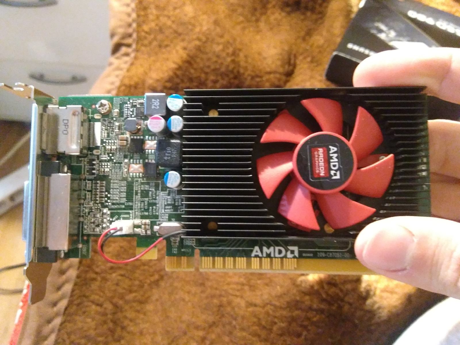 Radeon R5 340X 2 GB